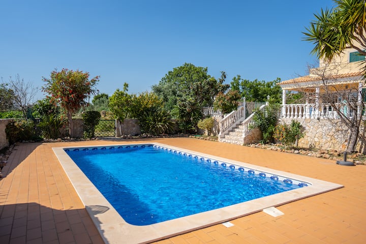 Bee Home Local Accommodation - Altura, Portugal