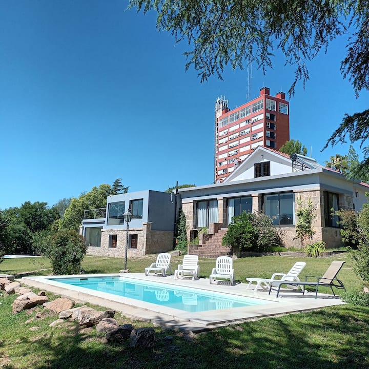 Casa Con La Mejor Vista Al Lago Y Pileta Exclusiva - Villa Carlos Paz