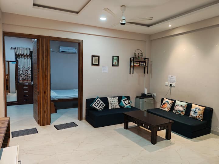 Manasvi- Lake View Retreat With Close Beach Access - 芒格洛爾
