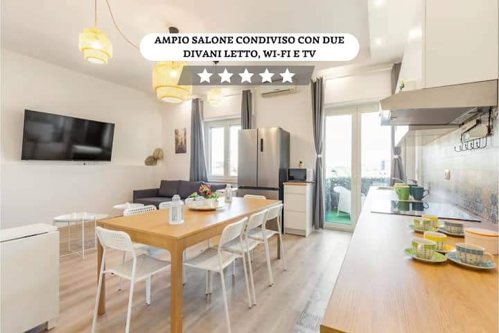 Yellowradiance: Room For 2,3 O 4 - Castel Volturno