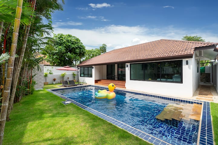 Nai Harn 2 Bedrooms Pool Villa - Kata Beach