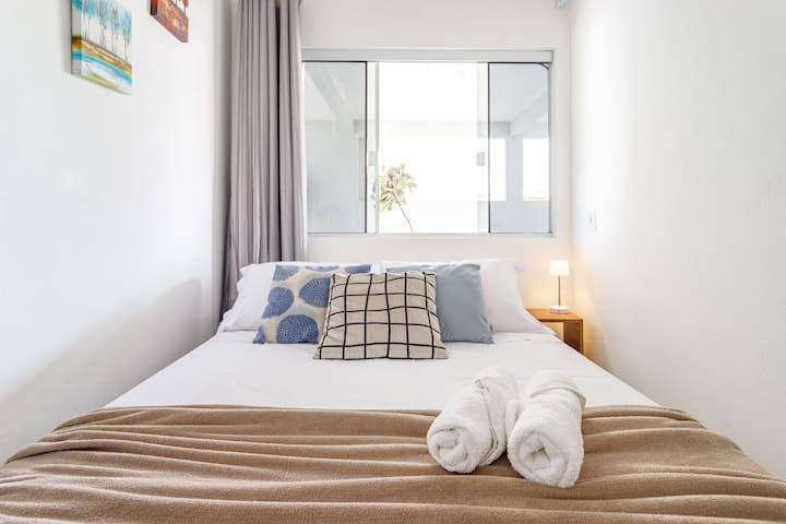 Quarto Privativo C/ Piscina + Garagem - Palhoça