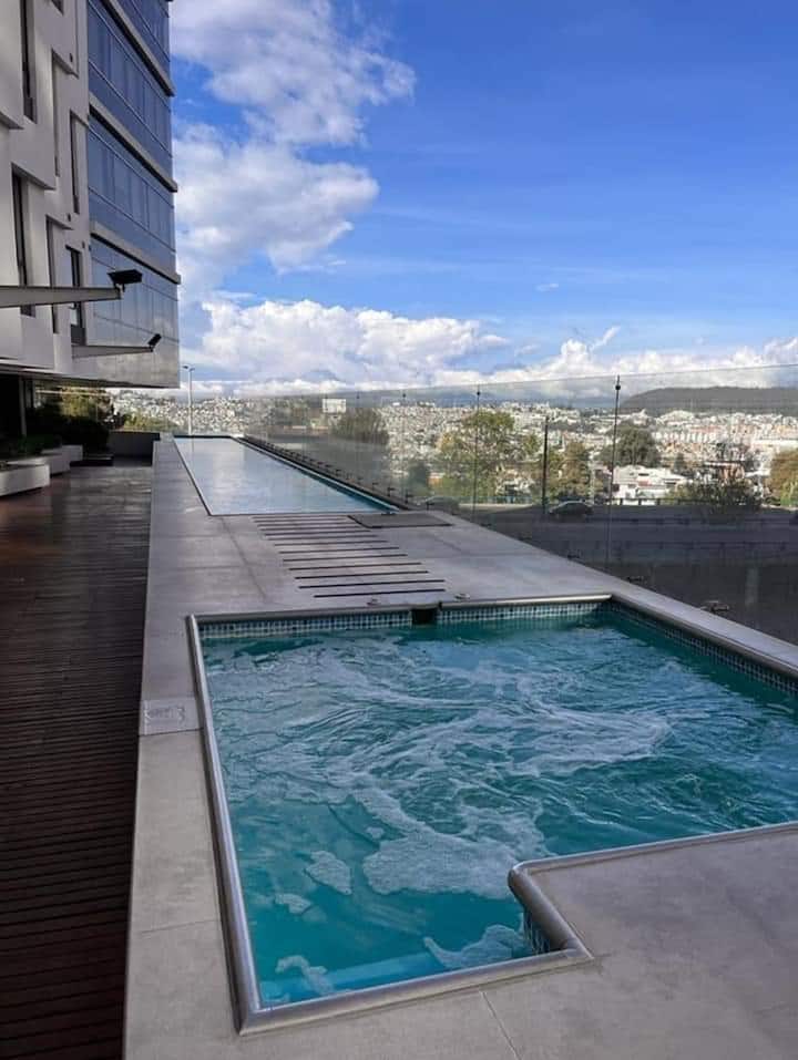 Luxury Apart + Jacuzzi, Sauna, Pool, And Fireplace - Quito (Ecuador)