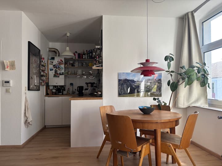 Perfekte Lage Für Singles, Paare & Familien - Cologne