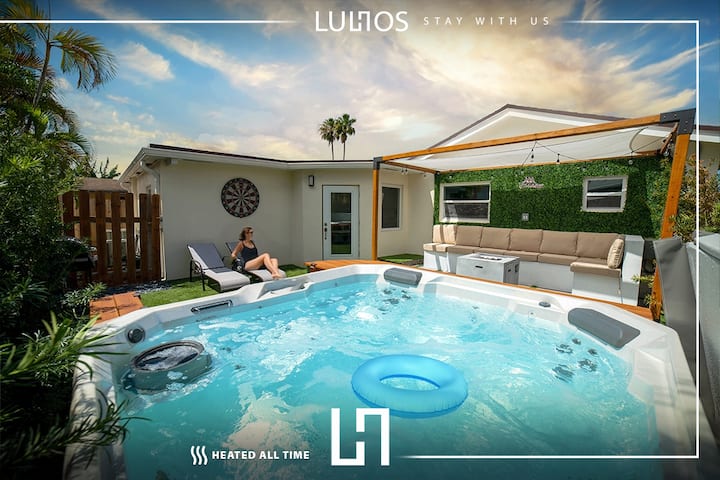 Miami Luxe Home | 6br/jacuzzi/games Room/bbq & Fun - Doral, FL