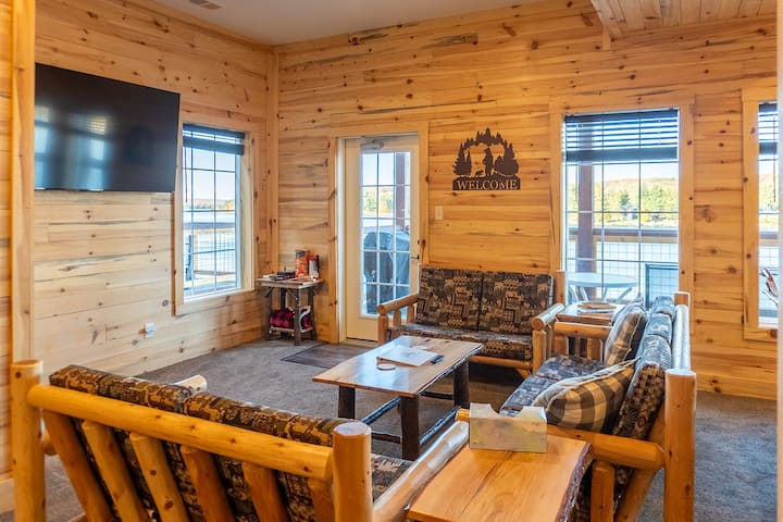Waterfront Northwoods Bunkhouse 19b - Houghton, MI