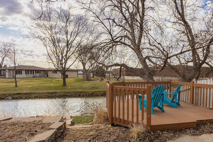 Riverside Cabin Home - Norfolk, NE