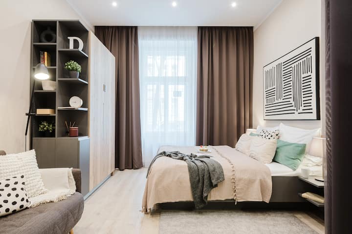 Lovely New Studio - 7min-> Wenceslas Sq. - Netflix - Prague