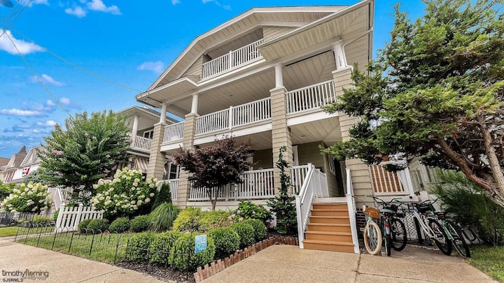 Beachside 4br Oasis: Steps From Boardwalk - Ocean City, NJ