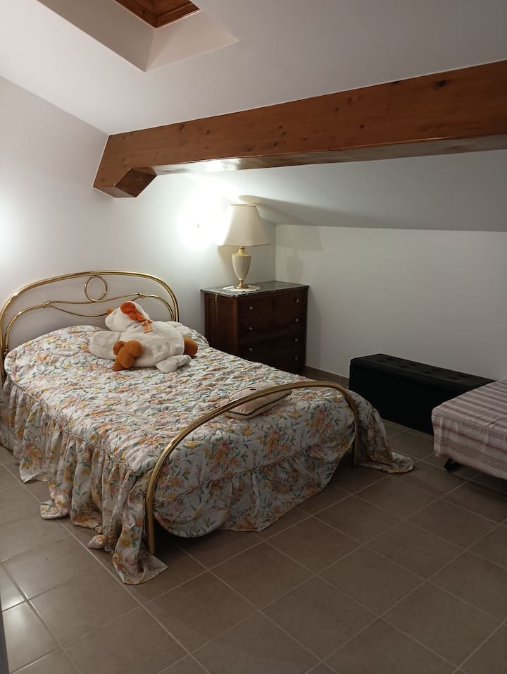 Dans Appart 130 M2 Entre Aix/marseille. 2 Chambres - Marignane