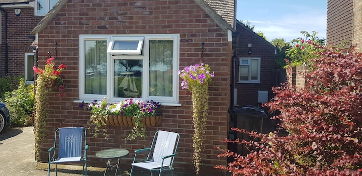 Mermaid Cottages - Frinton-on-Sea