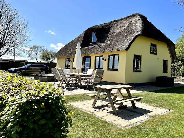 Beach Front - Sea View Summer House - Juelsminde