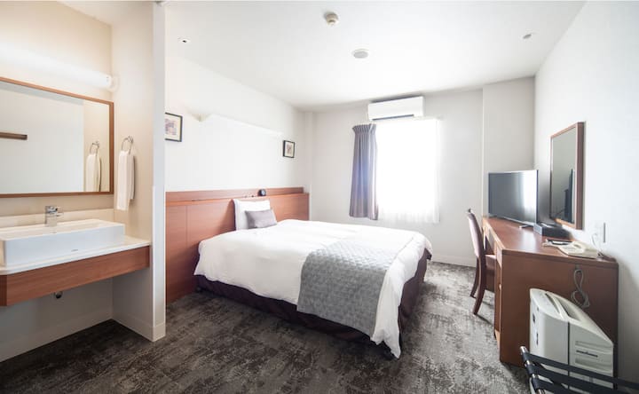 【Great For Tour&business!】1-bed (Non-smoking)/2ppl - Fukuoka