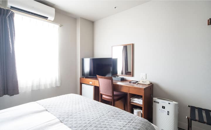 【Great For Tour&business!】1-bed Room(smoking)/2ppl - Fukuoka