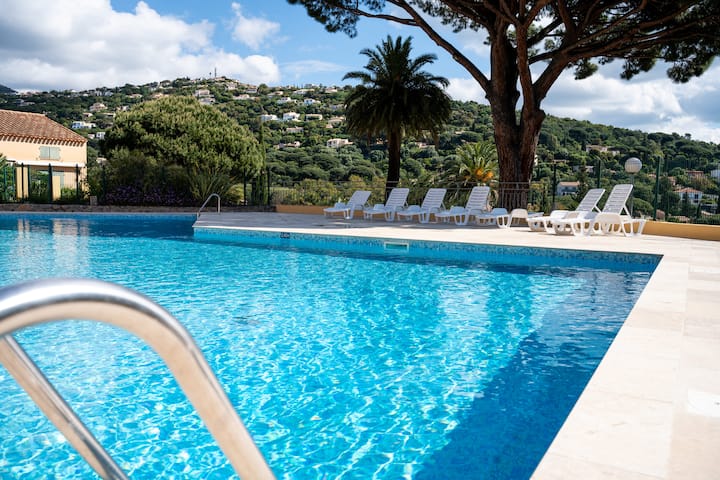 Alora - Studio Vue Mer Climatisé Avec Piscine - Cavalaire-sur-Mer