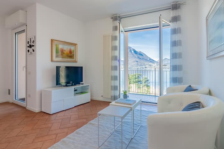 Wonderful Italy | Flower House With Lake View - Bellano