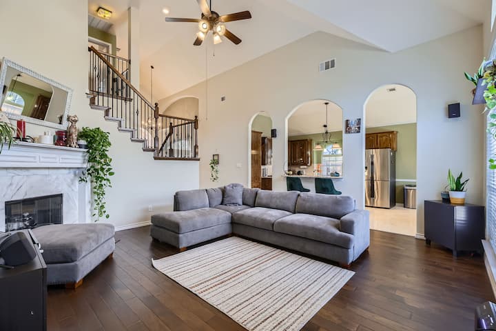 Free Tickets*5br Large Family Vacation Home|piano - Little Elm, TX