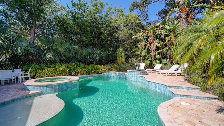 Heated Pool & Hot Tub, 1 Mile To Dwtn & Beach - St. Augustine, FL