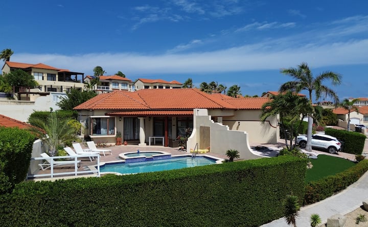 Your Perfect Getaway At Miramar Villa - - Aruba