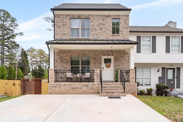 Kennesaw Charm | 3 Minutes To Downtown & Ksu! - Kennesaw, GA