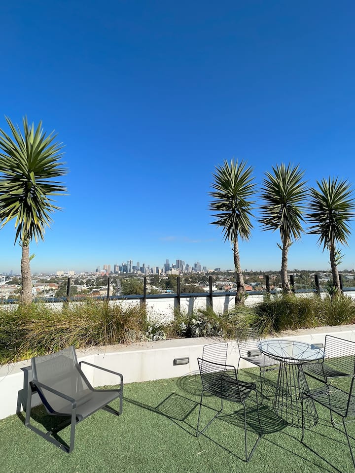 Pool, Gym, Hot Tub Spa - Modern Apt W/ Fab Rooftop - Brunswick