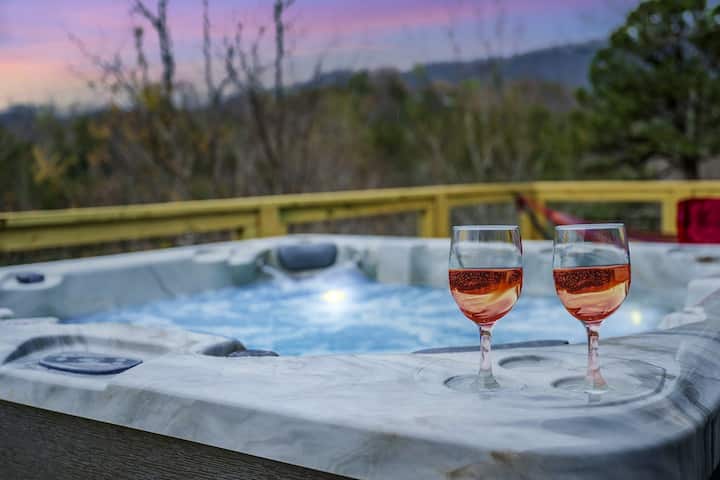 3king Beds! Private Hottub, Pooltable, Firepit - Great Smoky Mountains National Park