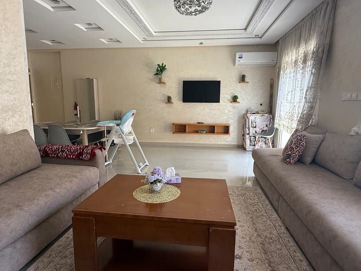 Spacious And Serene Apartment With Private Balcony - Tangier