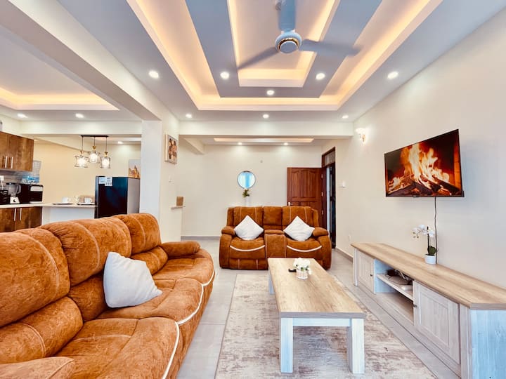 Raha - 2br W/ac, Wifi, Pool, Parking, Near Malls. - Mombasa