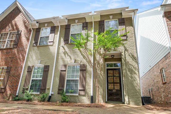 Perfect Game Weekend Get Away - Oxford, MS