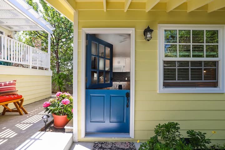 Laguna Beach Hip Cottage - Laguna Beach, CA