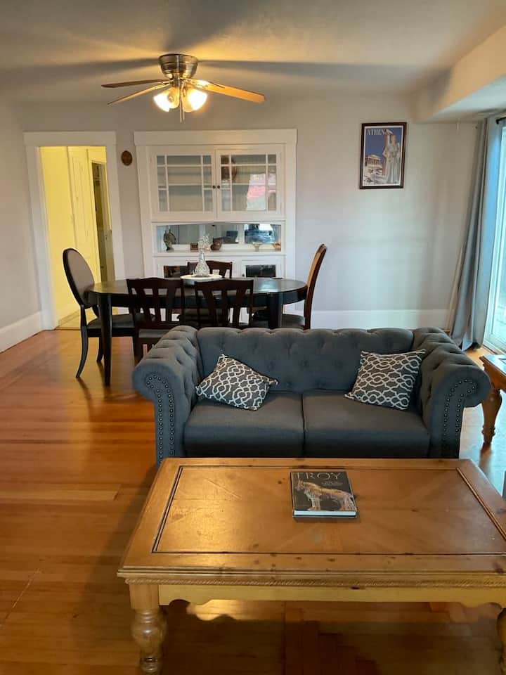 Big 3 Bedroom 2 Bathroom Secured Parking - San Leandro, CA