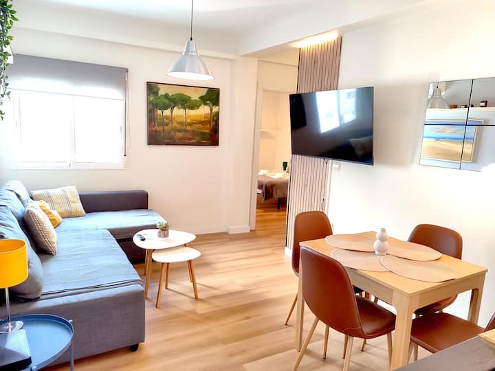 Cozy Apartment In The City Center - Malaga