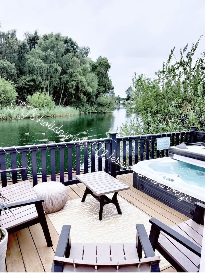 Tj's Westwood Mini Lodge Fl3 - Woodhall Spa