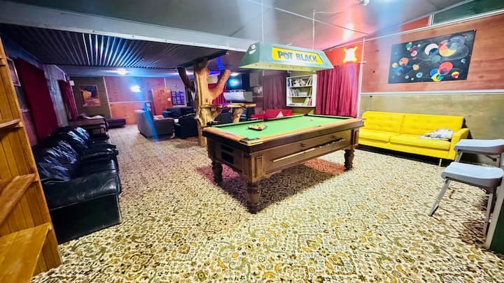 Budget Family Motel Unit - Sleeps 4 - Unit 2 - National Park