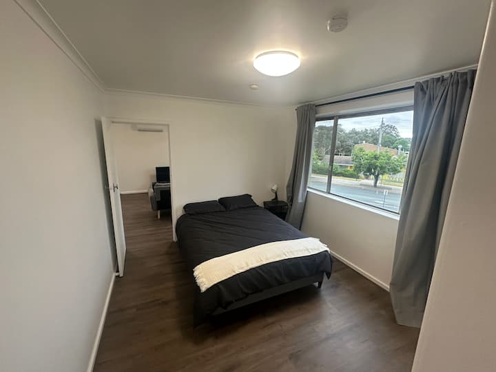 Modern One-bedroom Apartment Lyons, Canberra -