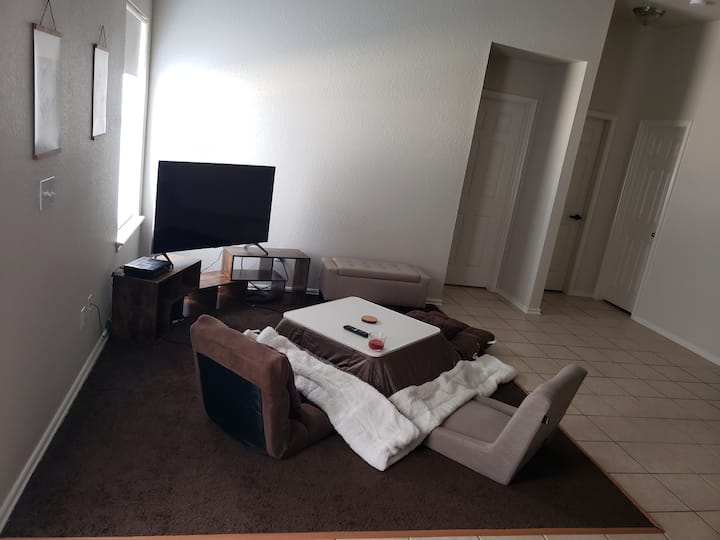 Zen Minimalist Living Guest Room Near Tinker Afb-2 - Oklahoma City, OK