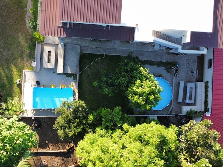 Exclusive 4br W/ Intex Pools Near Beach - Morong