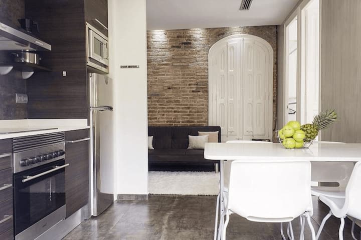 Modern Apartment With City Views - Esplugues de Llobregat