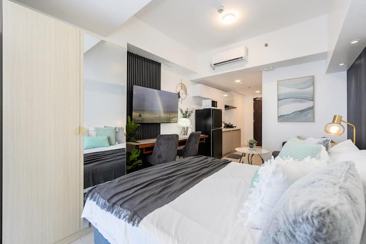Luxe Studio • Comfy Stay Within Cebu It Park - Cebu