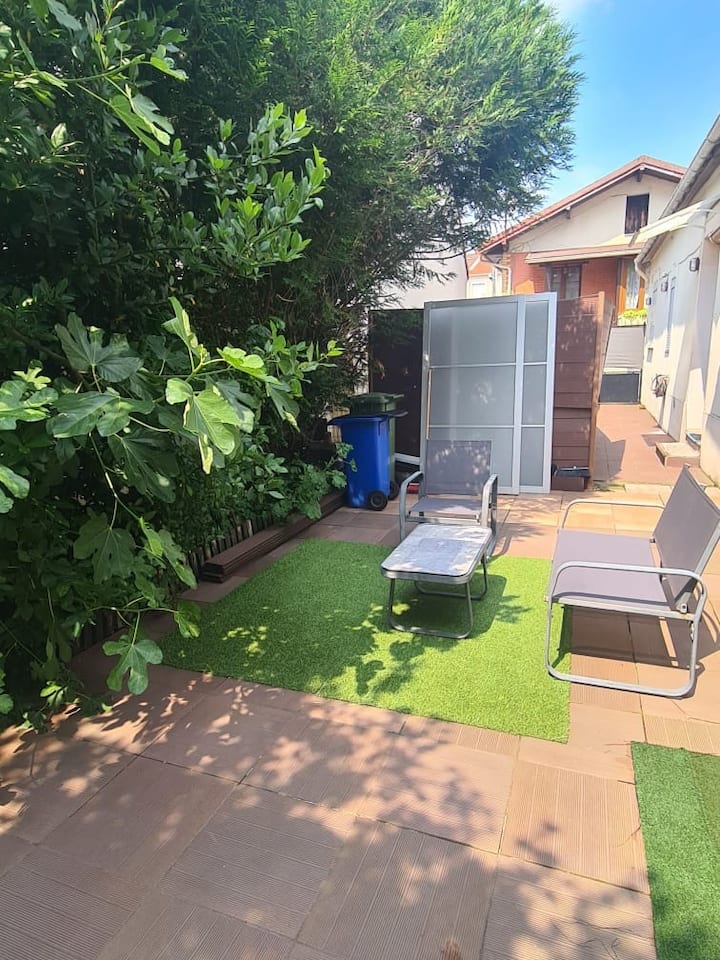 Charmante Maison Avec Terrasse - Drancy