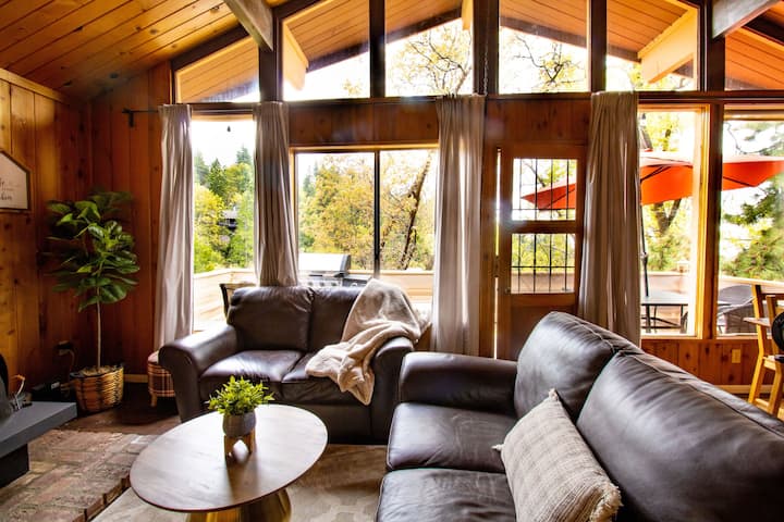 Cabin | Rustic Glam + Game Room + Views +Workspace - Running Springs, CA