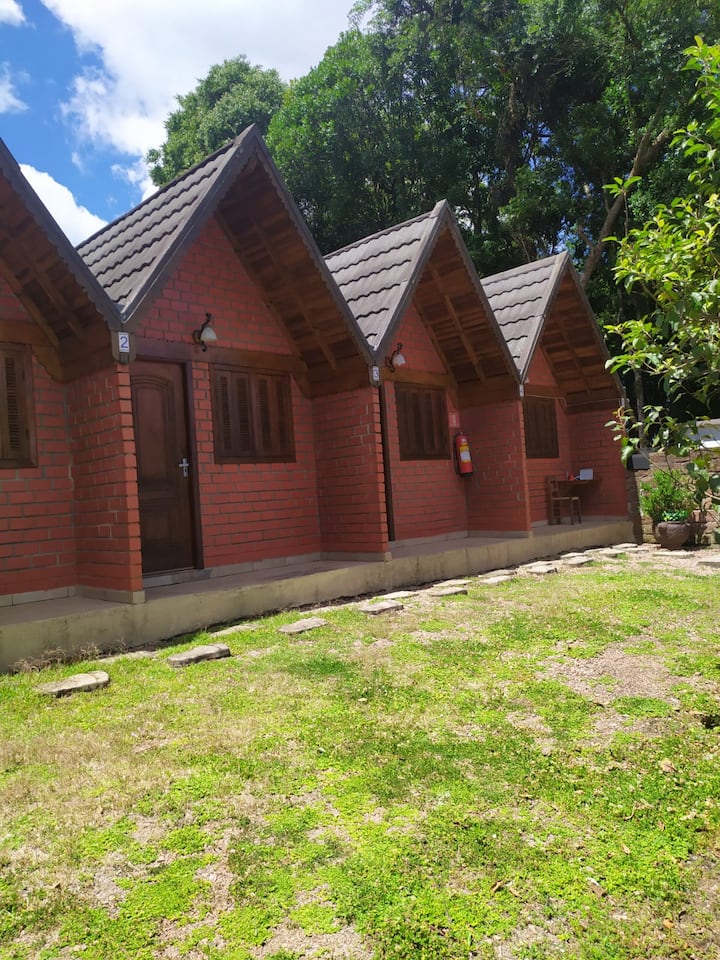 Chale 2quarto Privativo Estacionamento Split  24m2 - Canela