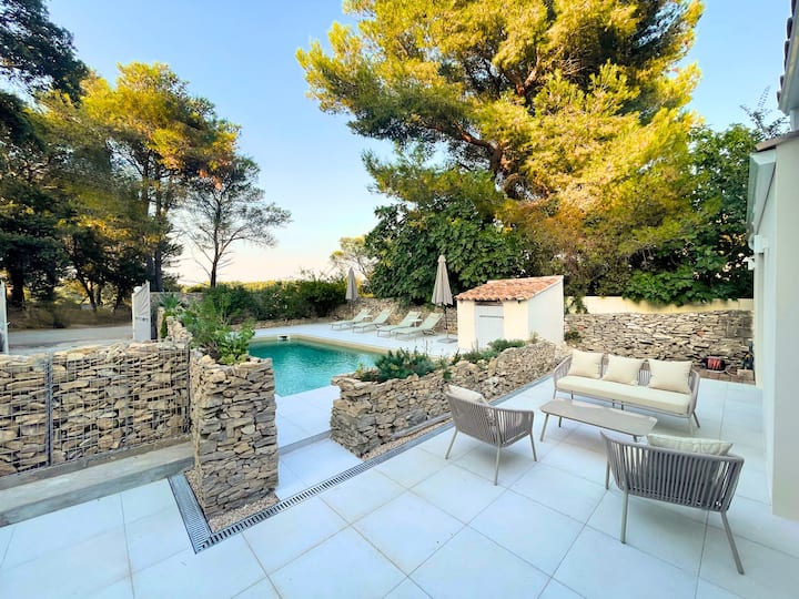 Villa Moderne : Piscine Privée, Jardin Et Calme - Nimes