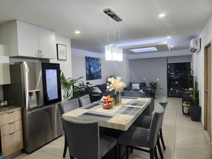 Lolita's Flats #2 - San Salvador