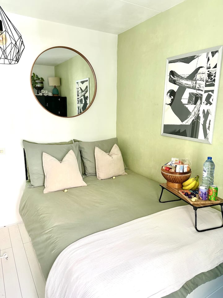 Modern Room Amsterdam East /No Shared Living Room) - Weesp