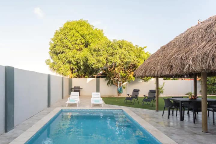 Palm Beach 4br Villa W/pool-walk To Beach - Aruba