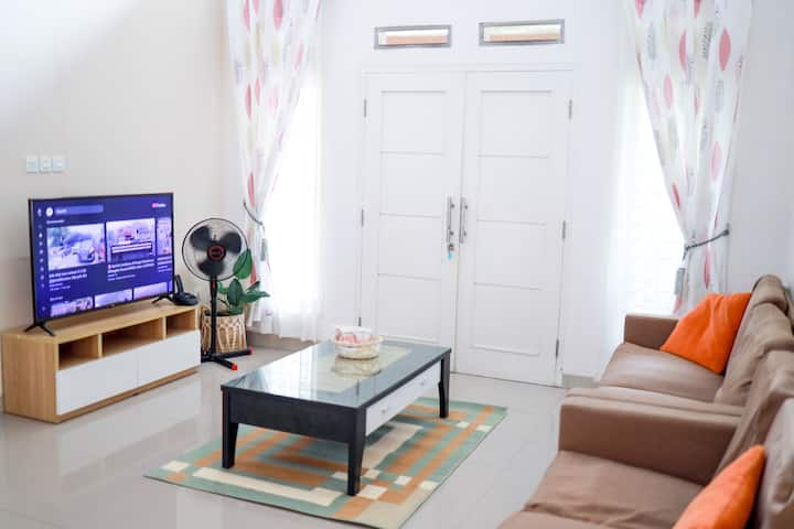 Beautiful 3br Home | By Sakura - Sukabumi