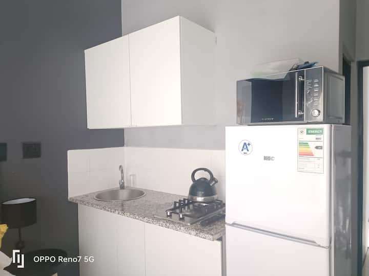 Private + Secure Stay |Wifi Parking |Near Musgrave - Durban