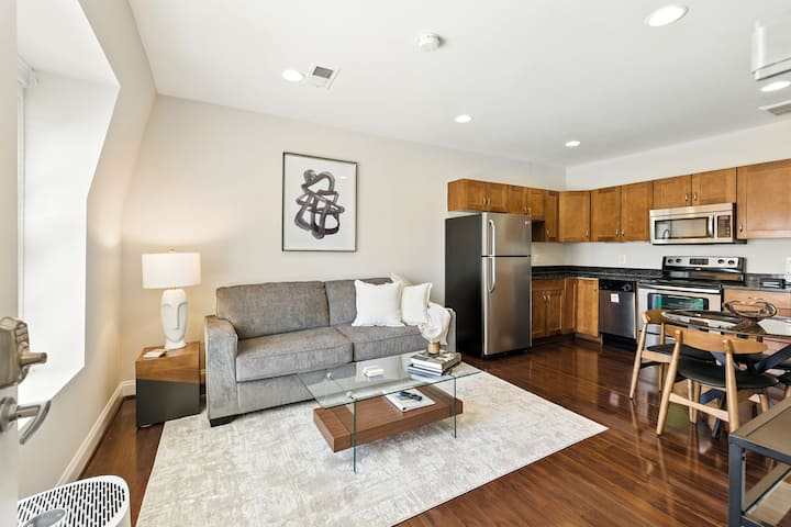 Dupont Circle Condo. Prime Location (Apartment #3) - Washington, DC