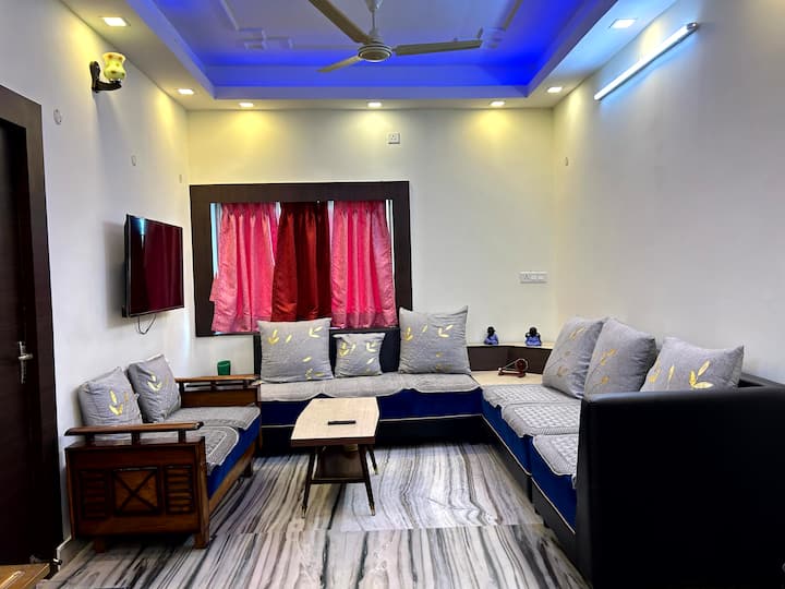 Entire Flat 2bhk Sector V Saltlake Lagoon Retreat - Kolkata